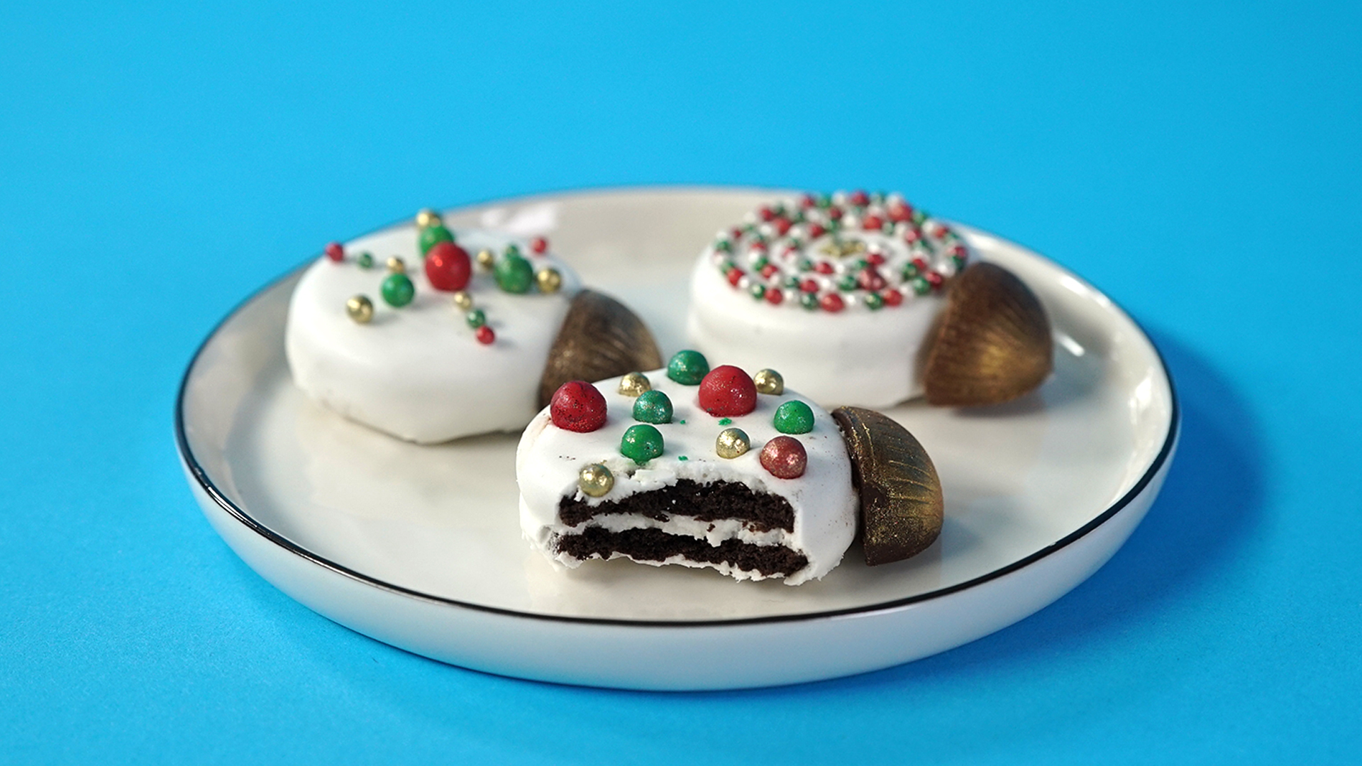 Bola de Natal Oreo | Tastemade