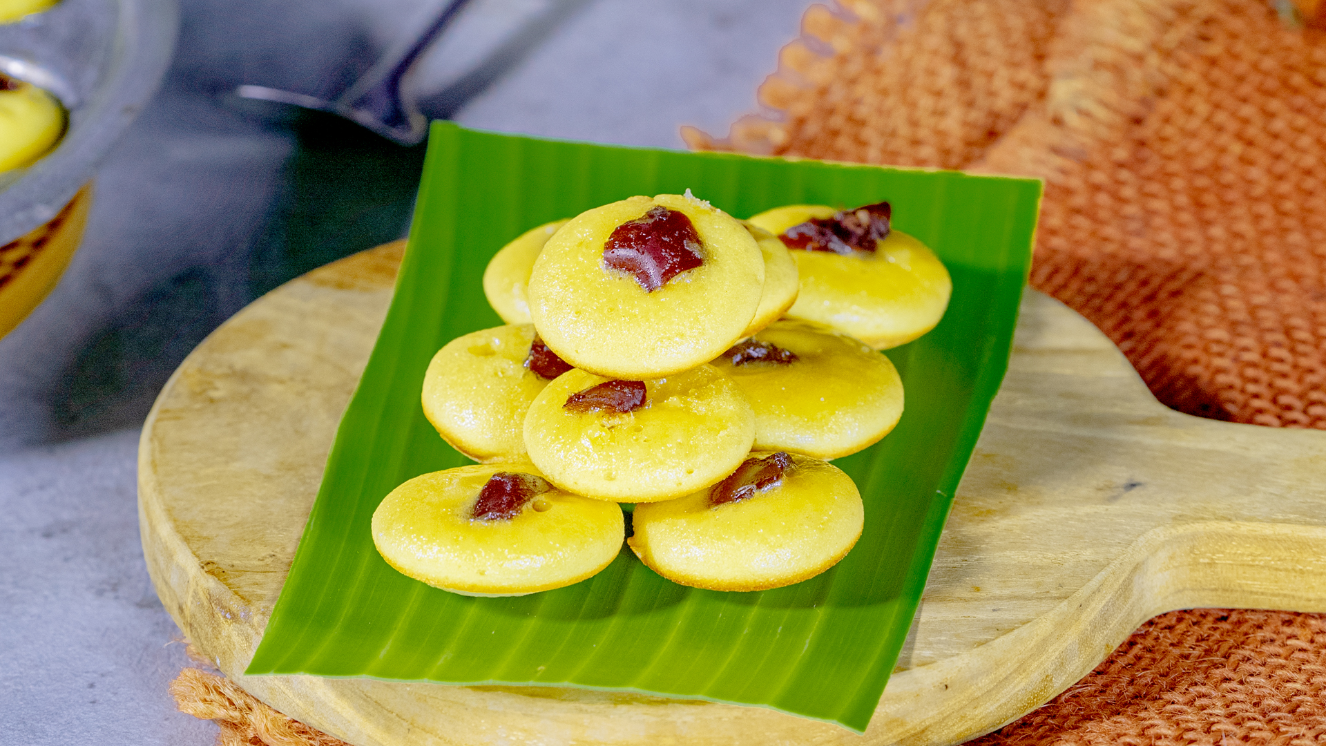 Kue Cubit Kurma | Tastemade