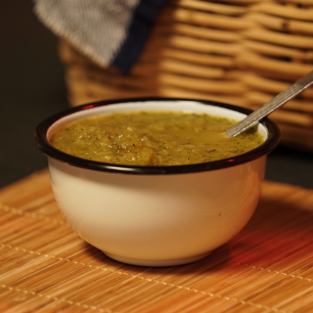 Salsa verde de Morrón, Cilantro y Jalapeño | Tastemade