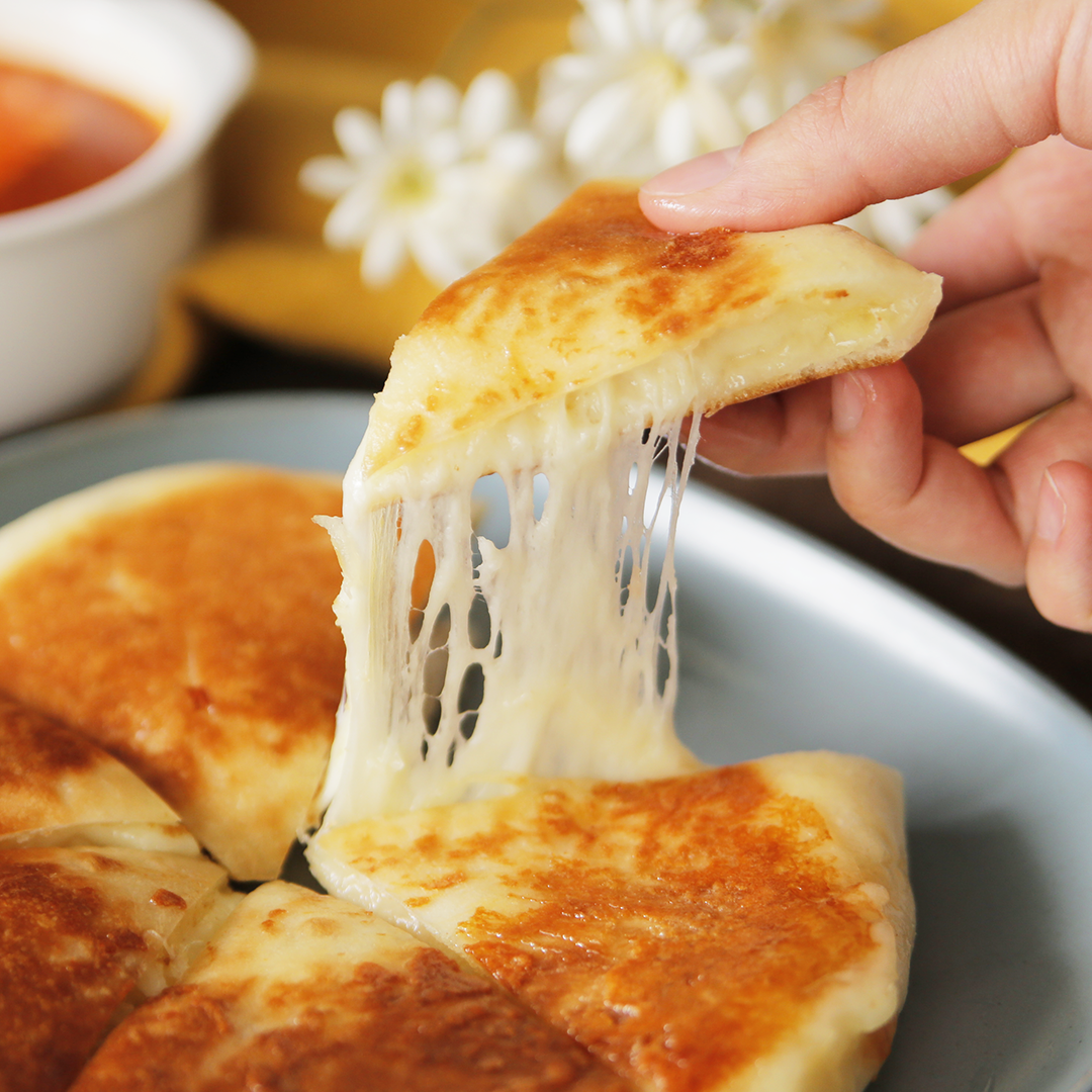 Cheesy Naan | Tastemade