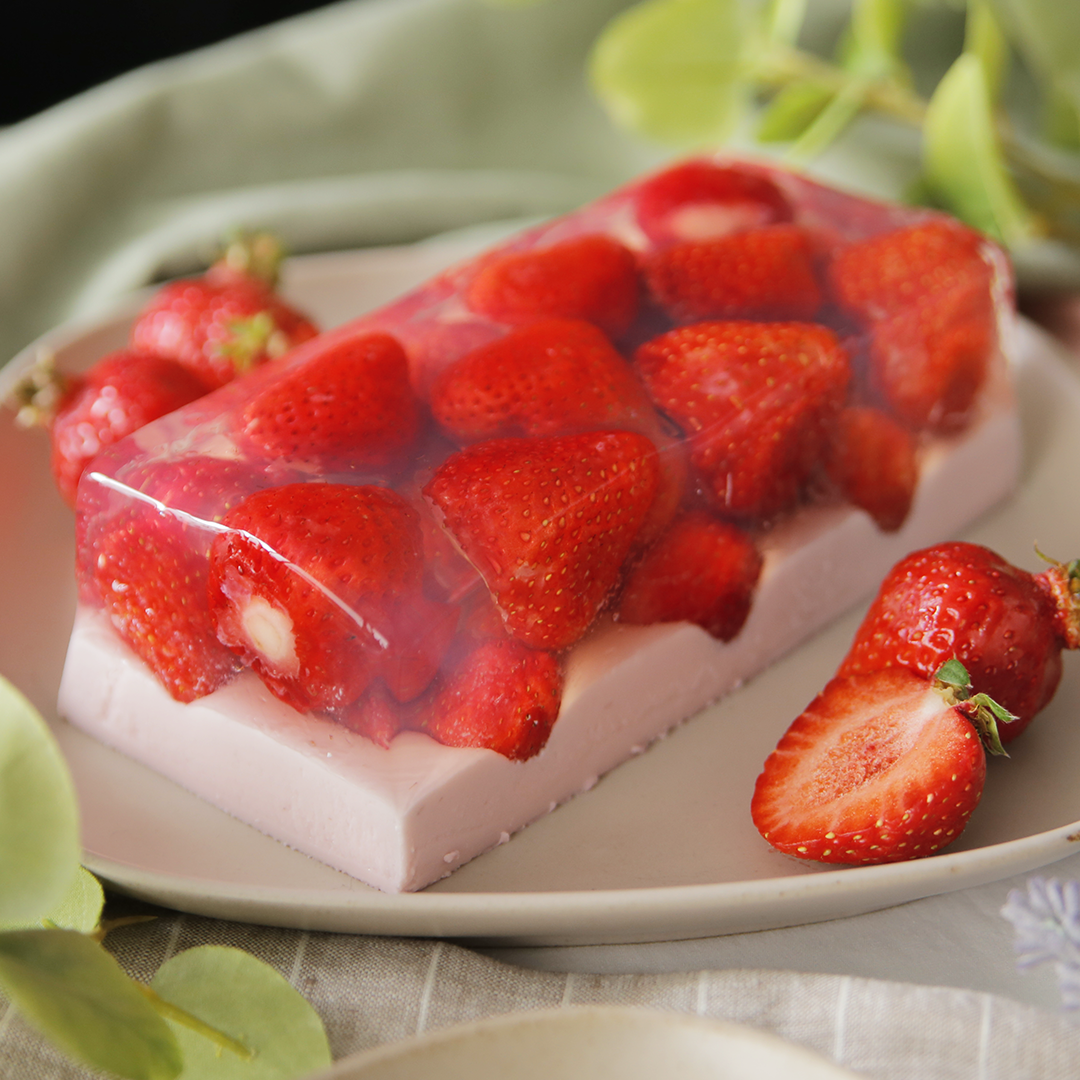Two-Layer Strawberry Jelly | Tastemade