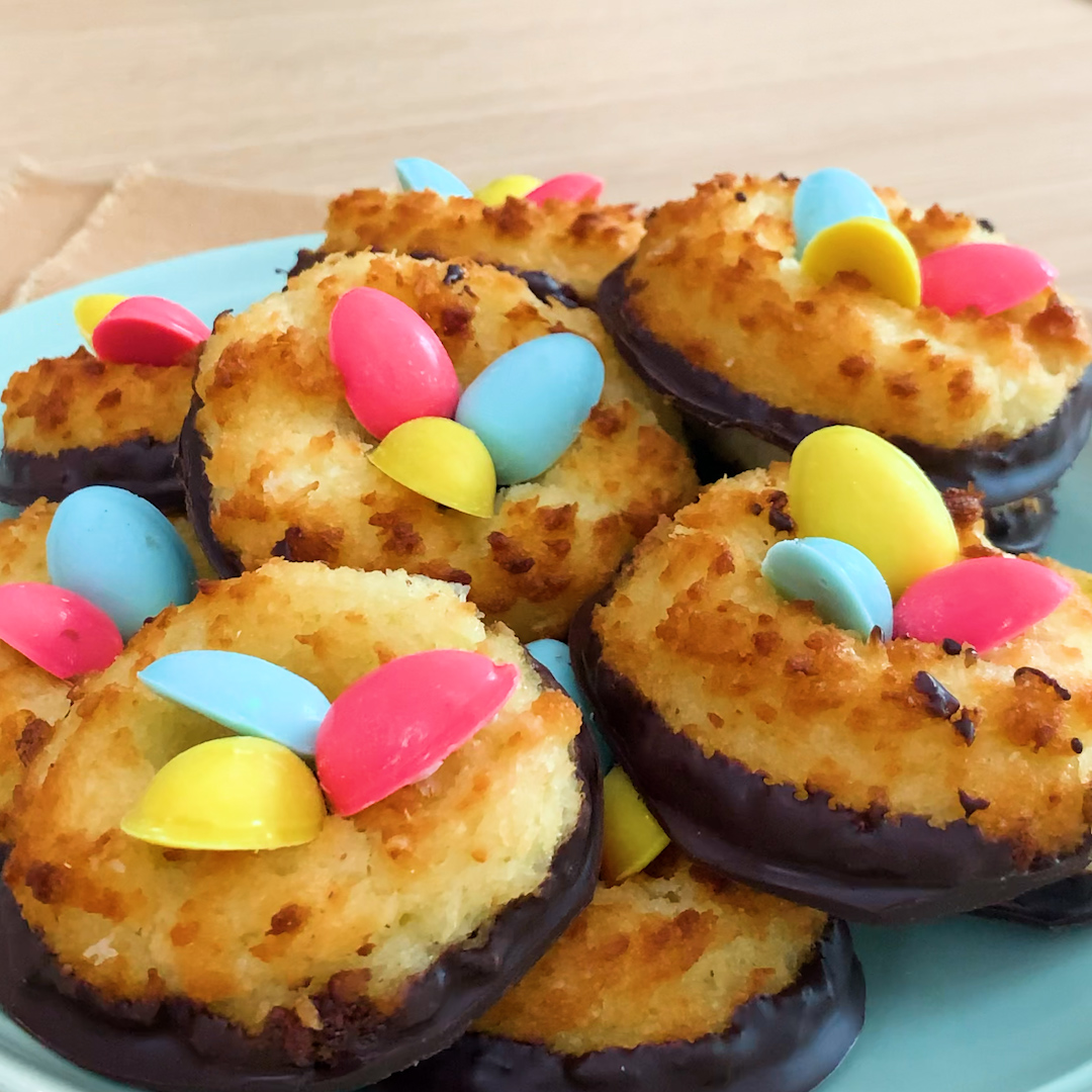 EASTER MACAROONS | Tastemade