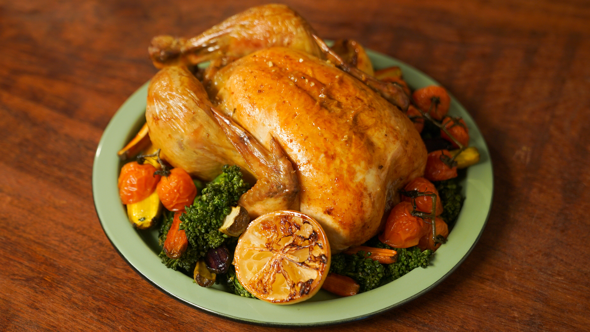 Frango com Ervas Recheado com Cogumelos | Tastemade